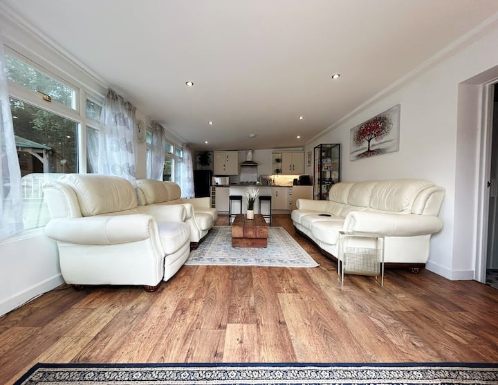 2 Bedroom Annex In Brockenhurst - Barton on Sea