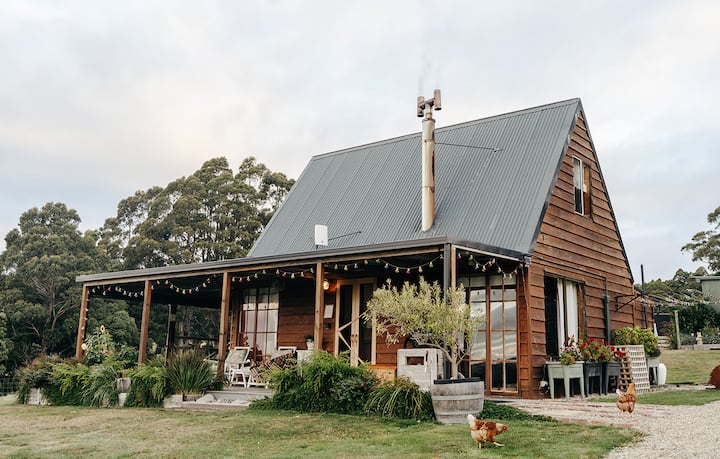 Arrow Brick House. Boutique Accommodation. - Tasmania