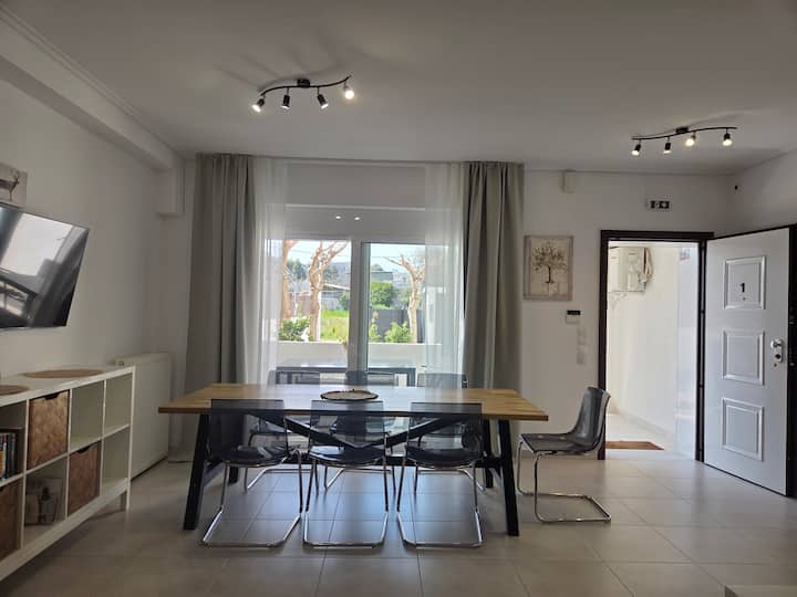 Hi Hellas Short Stay-1 - Aéroport d'Athènes Eleftherios Venizelos (ATH)