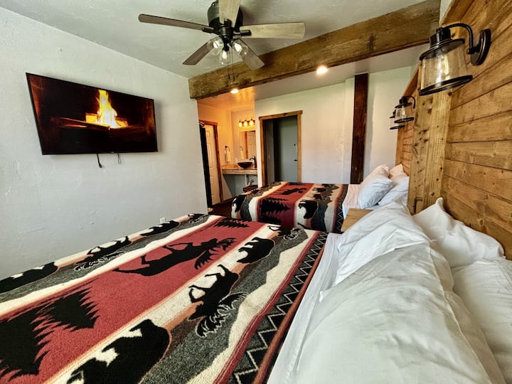 Ohiopyle Hotel 2 Queen Bds 4 Miles To Fallingwater - Ohiopyle, PA