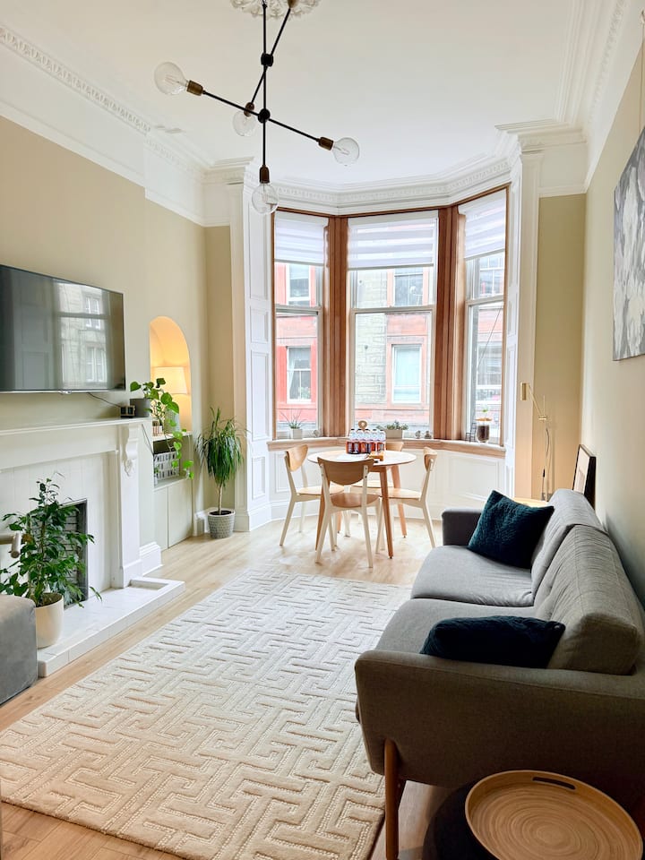 Stylish 2 Bedroom Flat In Central Location - Edinburgh