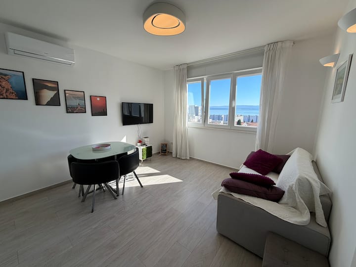 Sea View Apartment, Free Parking, Central Split - Split