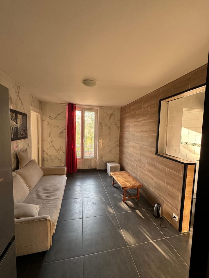Appartement 3 Pièces à 7 Min Du Rer, Paris 15 Min - Saint-Denis, France