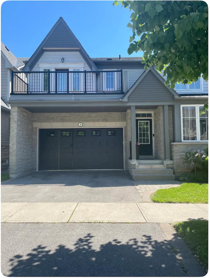 Hiker's Haven - Ajax