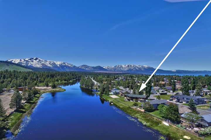 Waterfront Lake Tahoe Gem W/ Hot Tub & Mtn Views! - South Lake Tahoe, CA