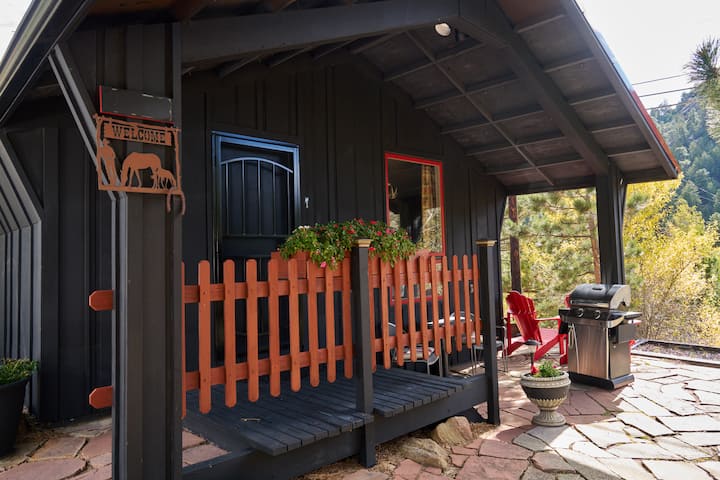 Bunkhouse At Old Man Mtn Studio -Views/patio/1acre - Rocky Mountain National Park