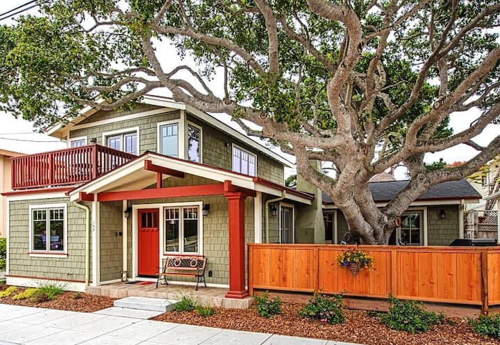 3646 Seashore Retreat ~ Walk To The Beach And Town - Pacific Grove, CA