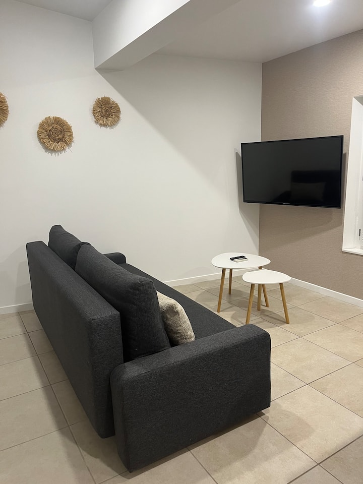 Charmant T3 Au Calme Avec Terrasse–centre D’istres - Istres