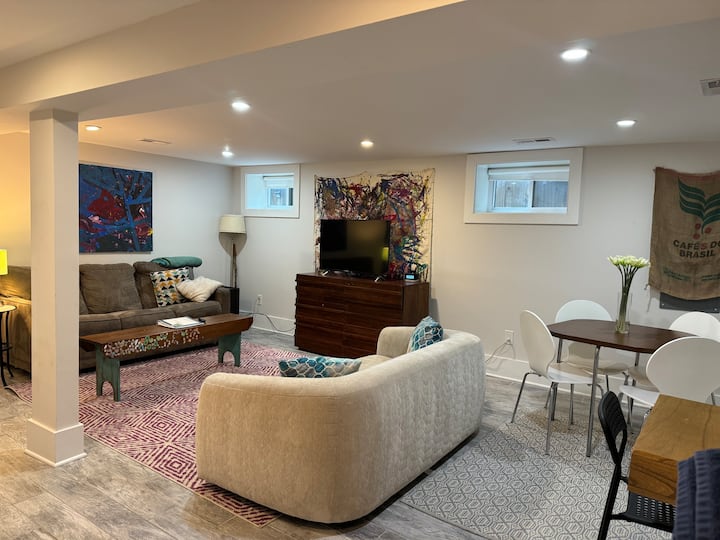 Large English Basement W/amenities & Near Metro - Arlington, VA