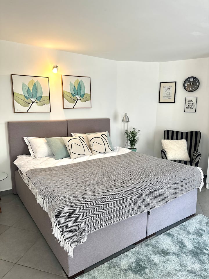 Luna Apart No1 - Kotor