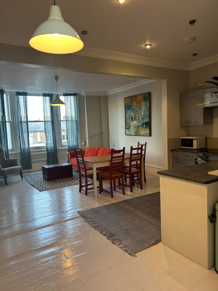 Beautiful Large,  1 Bedroom Apartment - 倫敦