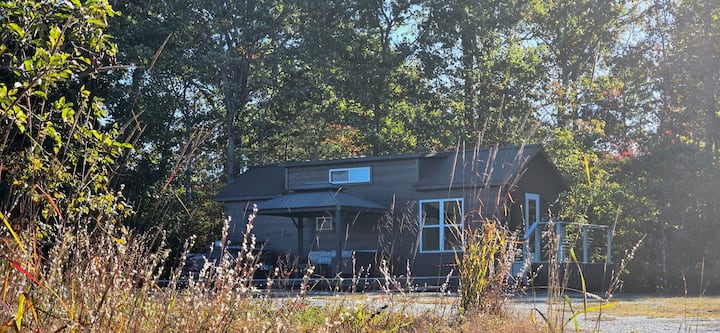 Cheerful Cabin With Mountain View & Hot Tub - Chimney Rock, NC
