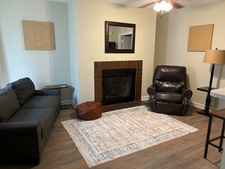 Close To Campus Condo - Splash pad, Bryan