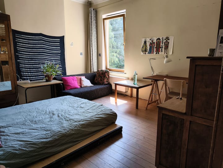 * Chambre  Lumineuse @ Hippodrome. - Uccle