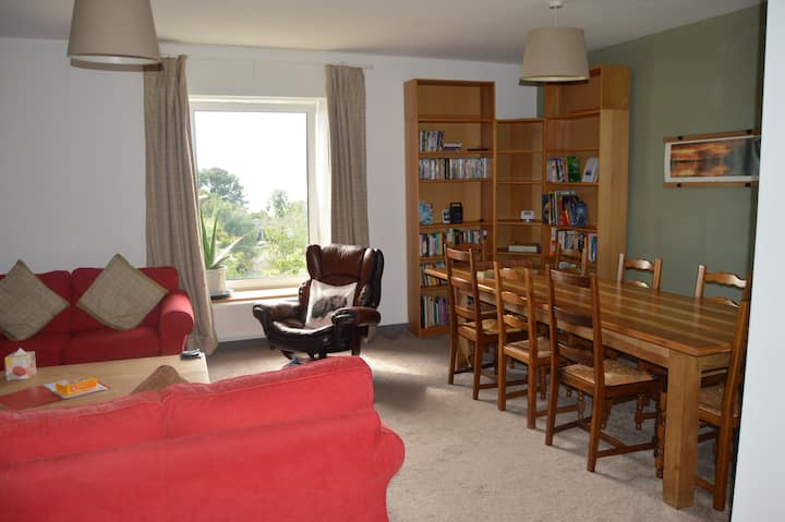 Spacious Cottage With Stunning Loch Views - Loch Lomond