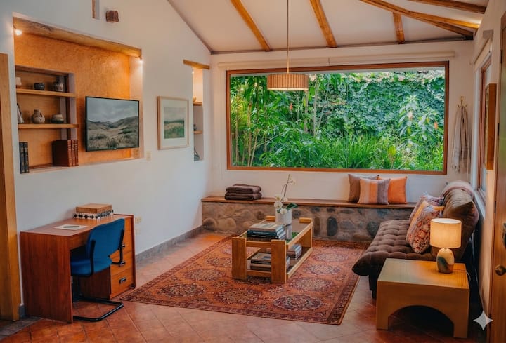 Suite With Garden | Wifi | Security | Tv | Parking - Ecuador