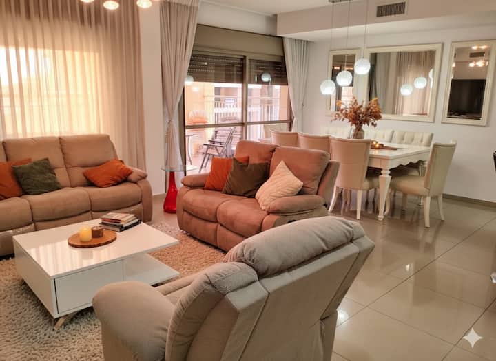 Luxury 4br/3ba Apartment 1,400 Sq. Ft. (130 Sqm) - Israël