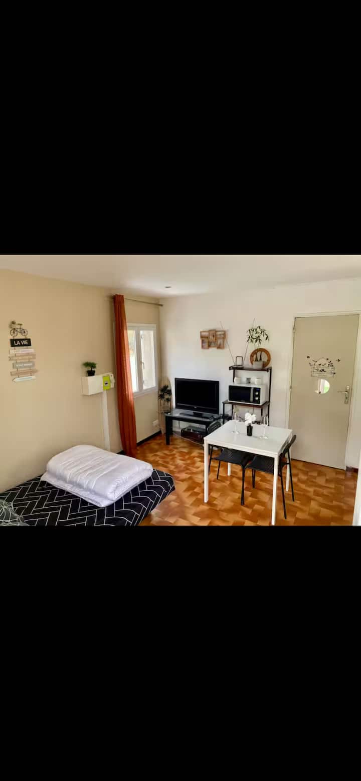 Studio
Cosy Indépendant Avec Jardin ! - Marseille