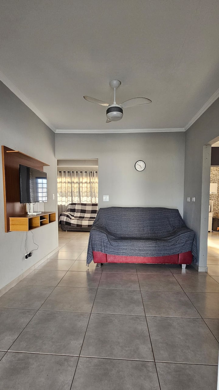 Casa São Pedro Próximo Ao Mercado - São Pedro Sp - Águas de São Pedro