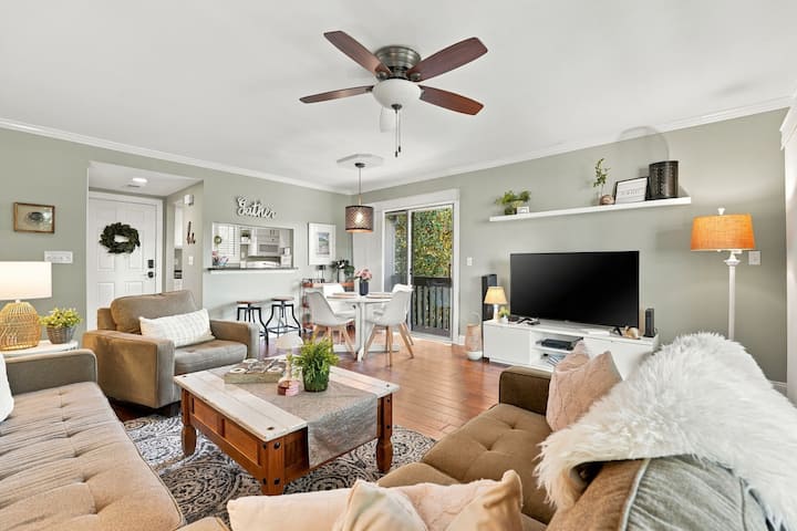 Beautiful Renovated 2bd,2ba Pinehurst Condo, Pool - Southern Pines, NC