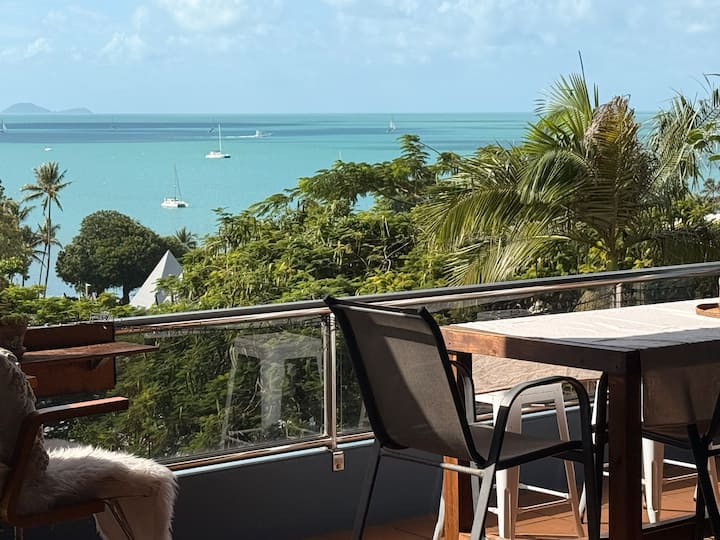 Central Airlie Beach - Beautiful Sea Views - Airlie Beach