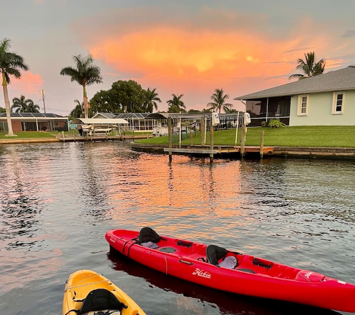 Palm Paradise Family Oasis/canal/kayaks/heatedpool - Florida