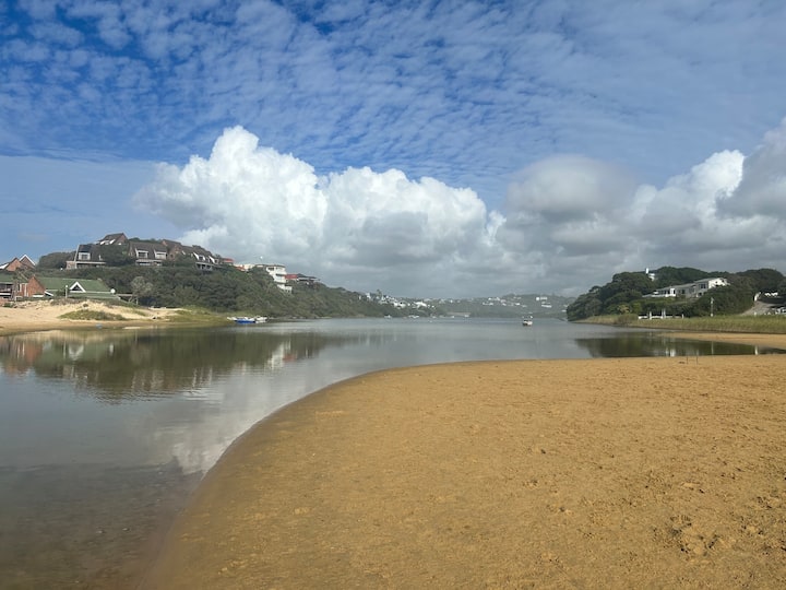 Family Home Overlooking The East Kleinemonde River - Seafield