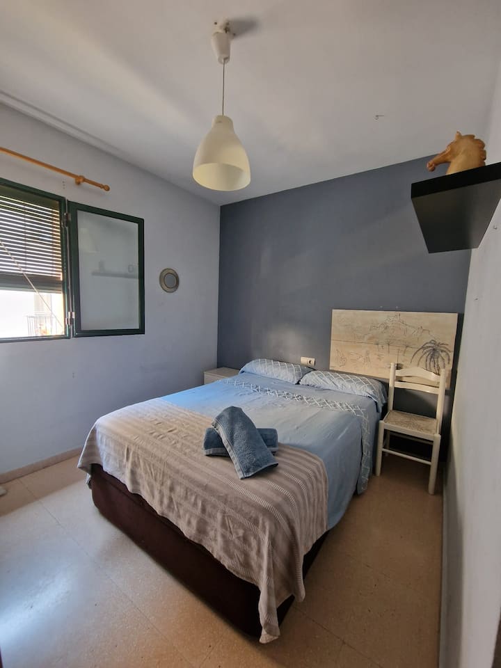 Habitación Lugar Privilegiado Con Vista A Castillo - Alicante