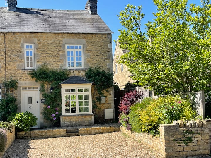 Spring Cottage In The Heart Of Bourton Village! - Bourton-on-the-Water