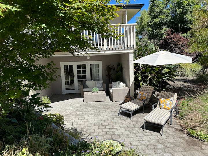 Luxury In Napier Wine Country - Napier
