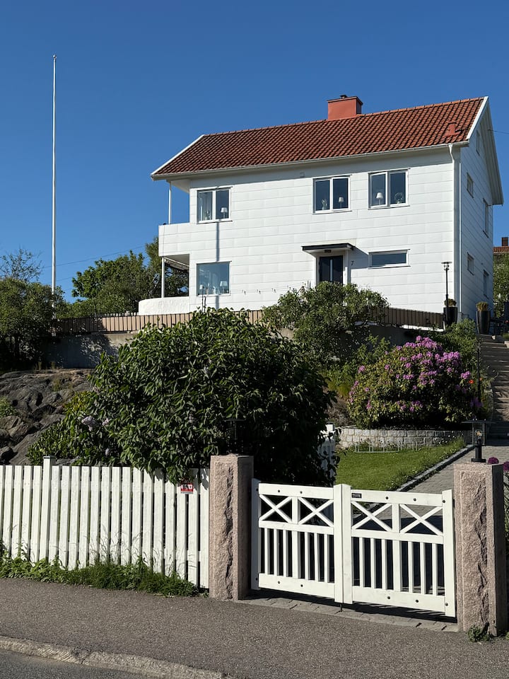Stort Hus Nära Havet Och Stan. Rymmer Två Familjer - Gotemburgo