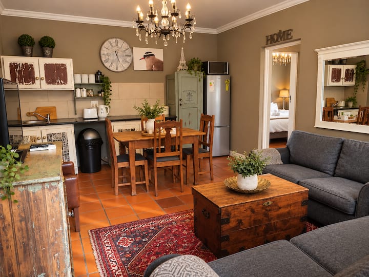 Waterhouse - Alika -Sleeps 4 - Pretoria, South Africa