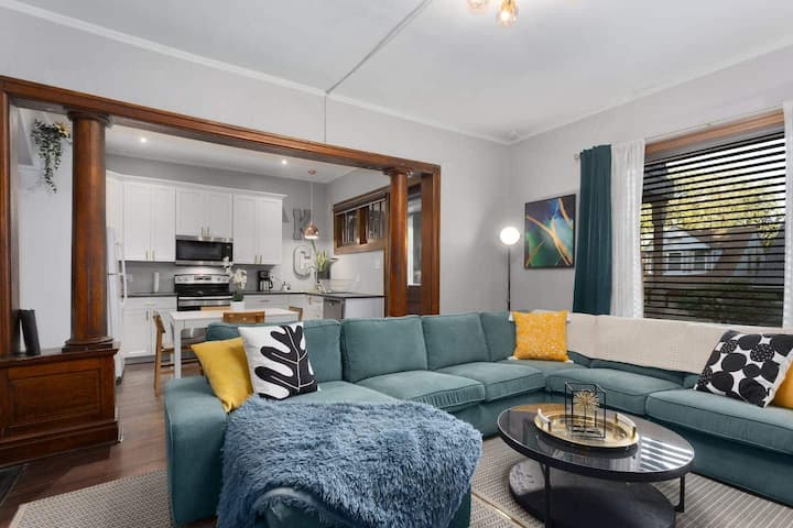 3 Bd In The Heart Of Kc! 09 - Kansas City