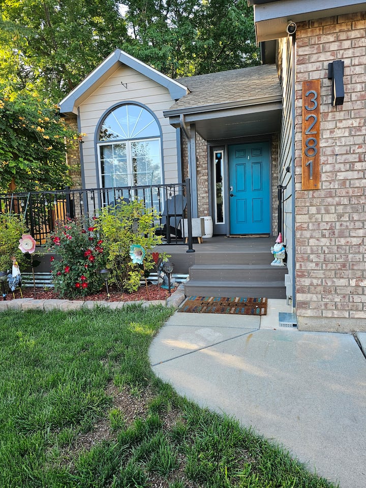 Relax In Master Suite, Private Lower Level. - Loveland, CO