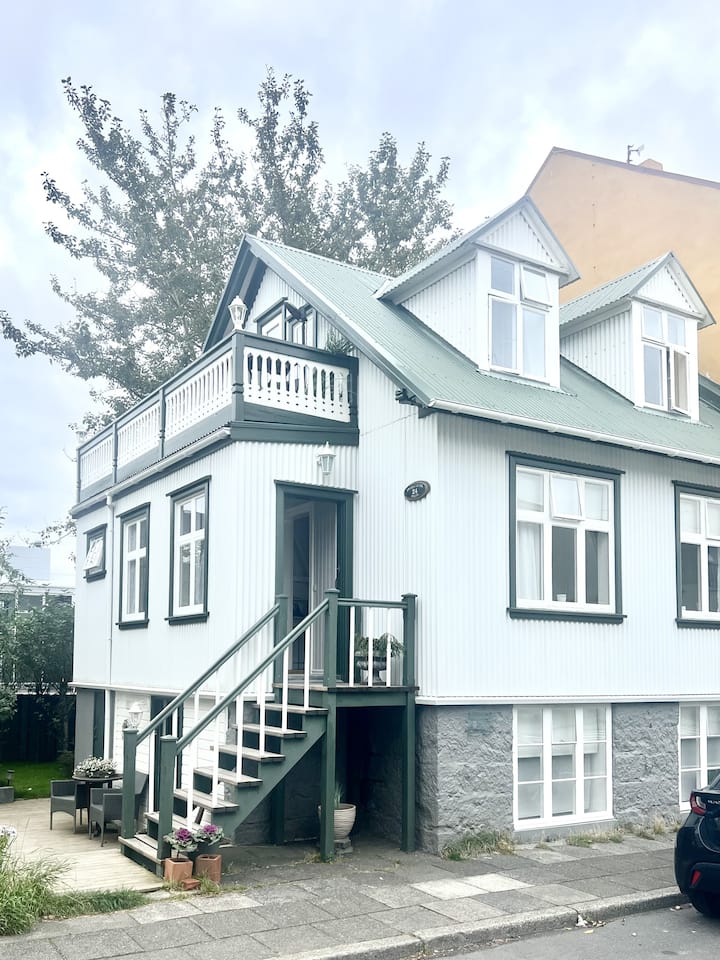 Beautiful House Downtown Reykjavik - Reykjavík