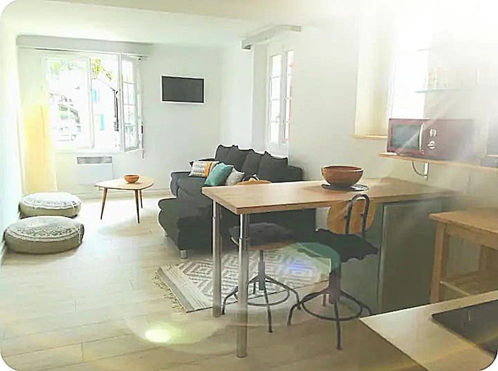 Studio Lumineux Et Chaleureux Bord De Mer - Tosse