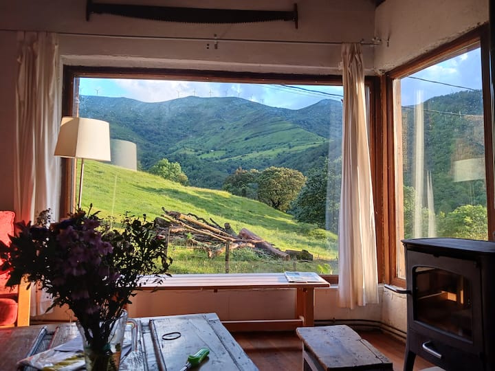 Casa Rural En Pueblo De Montaña.valle De Soba. - Cantabrie