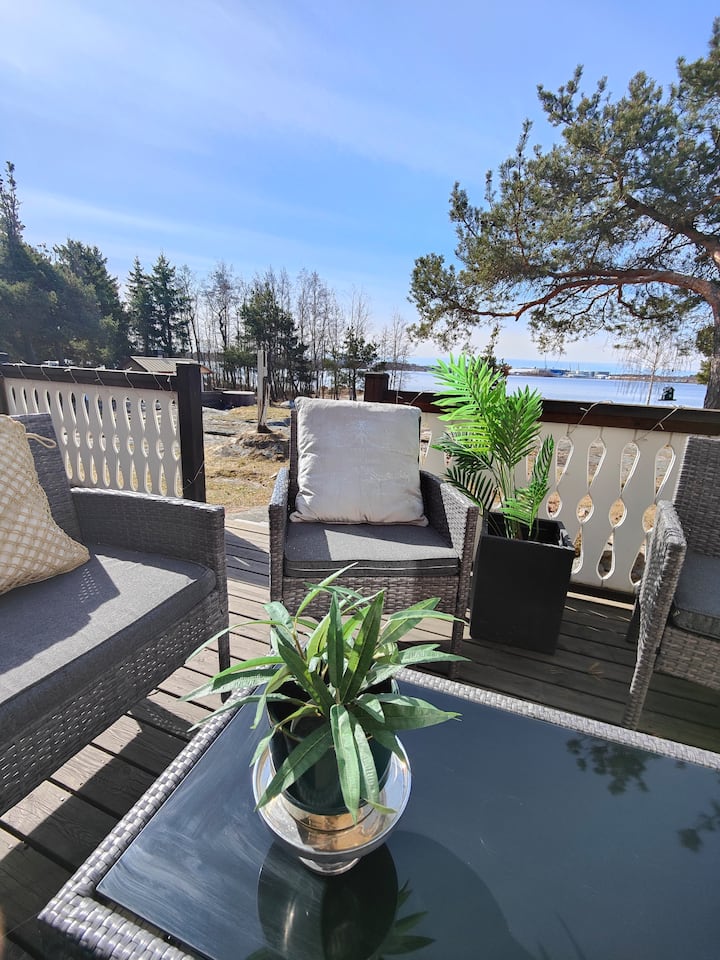 Rakel's By The Sea - Suomi