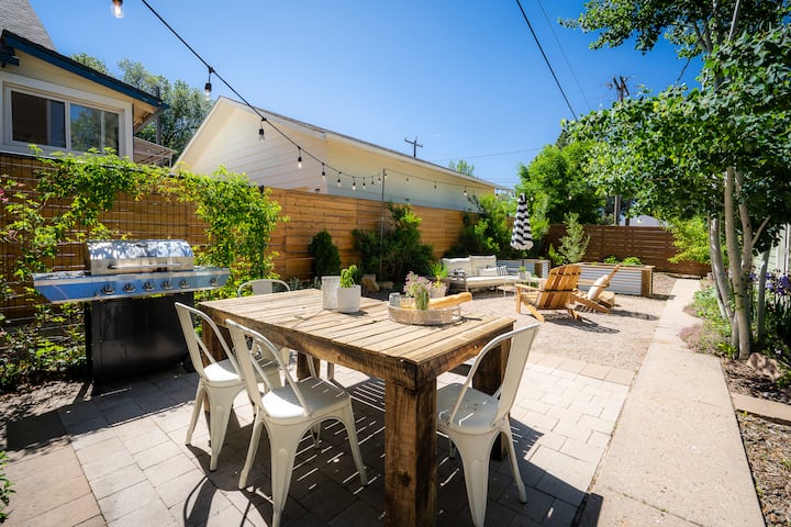 Yellow Door Home With Beautiful Outdoor Spaces ✨ - Colorado Springs, CO