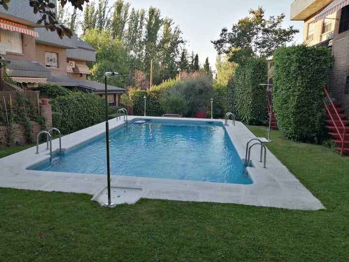 Estudio Independiente. Alquiler De Temporada. - Majadahonda