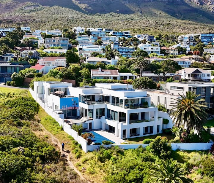The Baules Camps Bay, Spectacular Luxury Villa - Cape Town