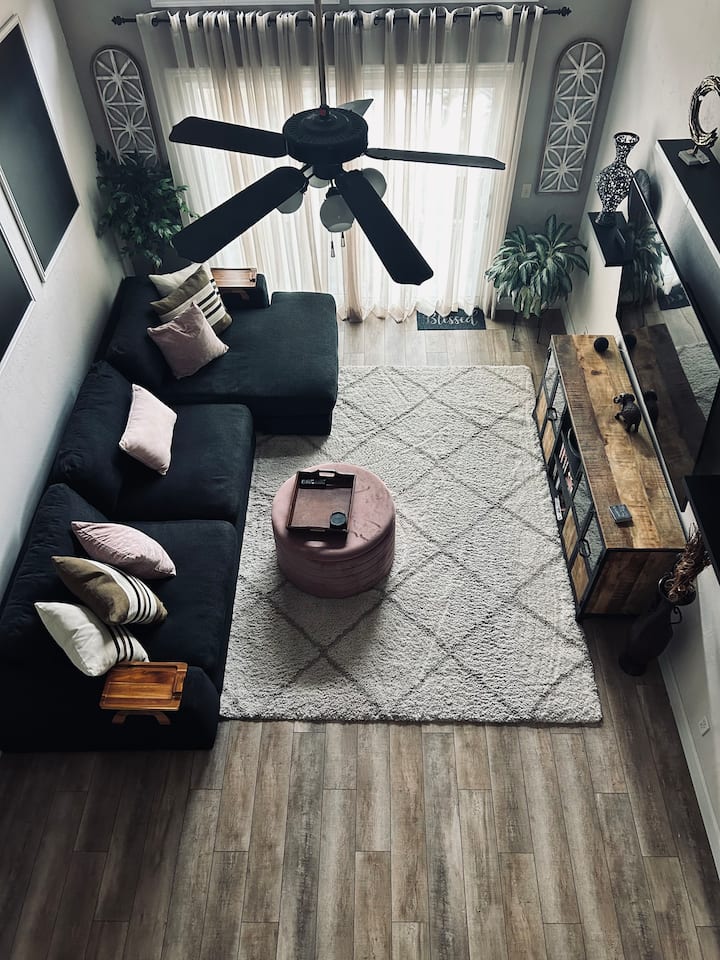 The Perfect Location (2 Bedroom/ 2 Bath Townhome) - Daytona Beach, FL