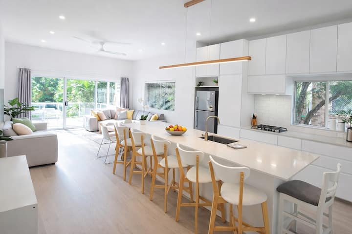 Spacious 3br Duplex W/ Parking – Stroll To Beach - Bondi Beach