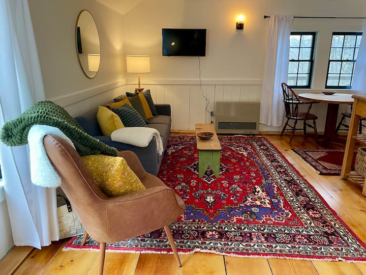 Spacious, Private Apartment W/ Mountain Views! - Vermont