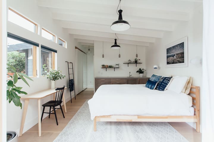 Luxury Rockridge Casita In Our Sunny Garden - Berkeley, CA