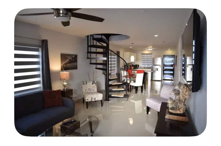 Center City Town House Unit 2 - Ensenada