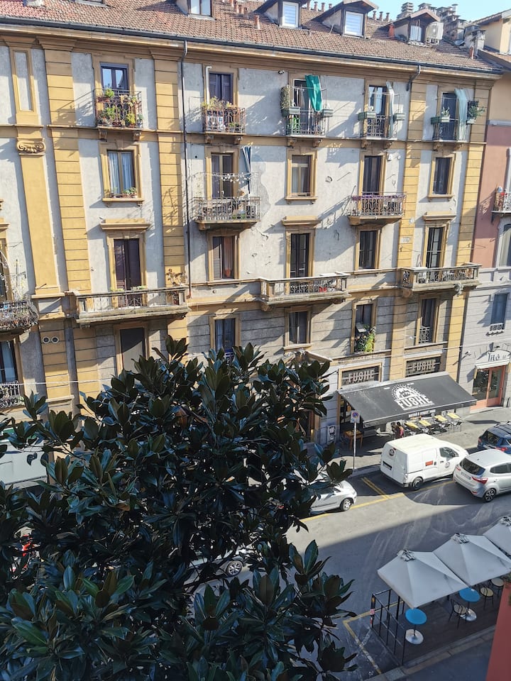 Oasi Bohémien Con Balcone A Porta Venezia Milano - Milan