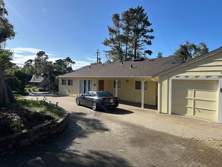 3br 3ba Cozy Home-big Yard & Step To Pebble Beach - Big Sur, CA
