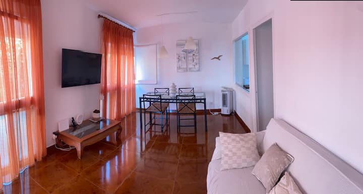 Apartamento 50 Metros De La Playa, Con Terraza - Segur de Calafell