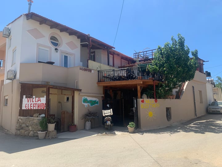Villa Eleftheria, Ferme Avec Olives Et Animaux - Crete